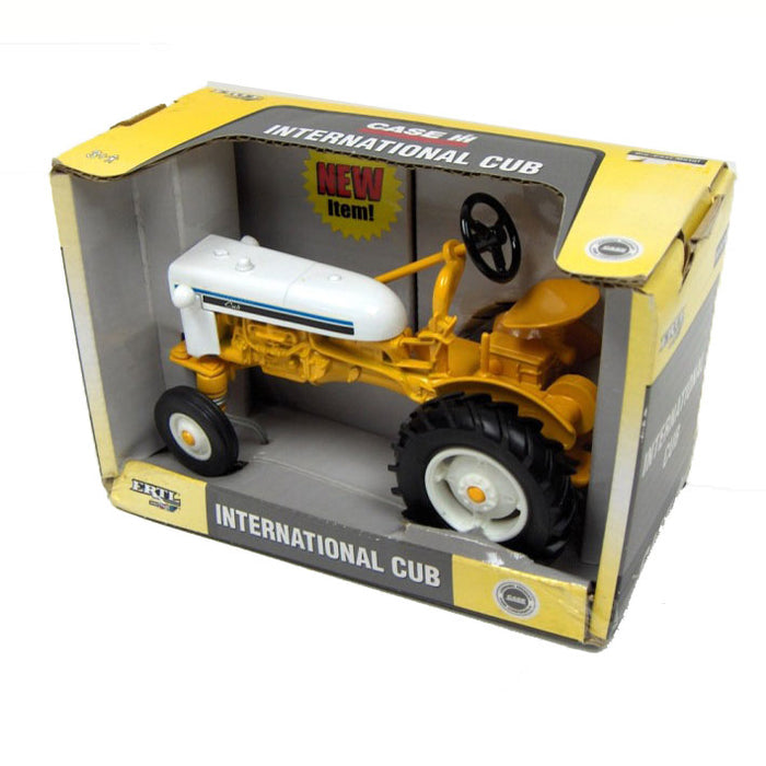 1/16 International Yellow Cub — Outback Toys