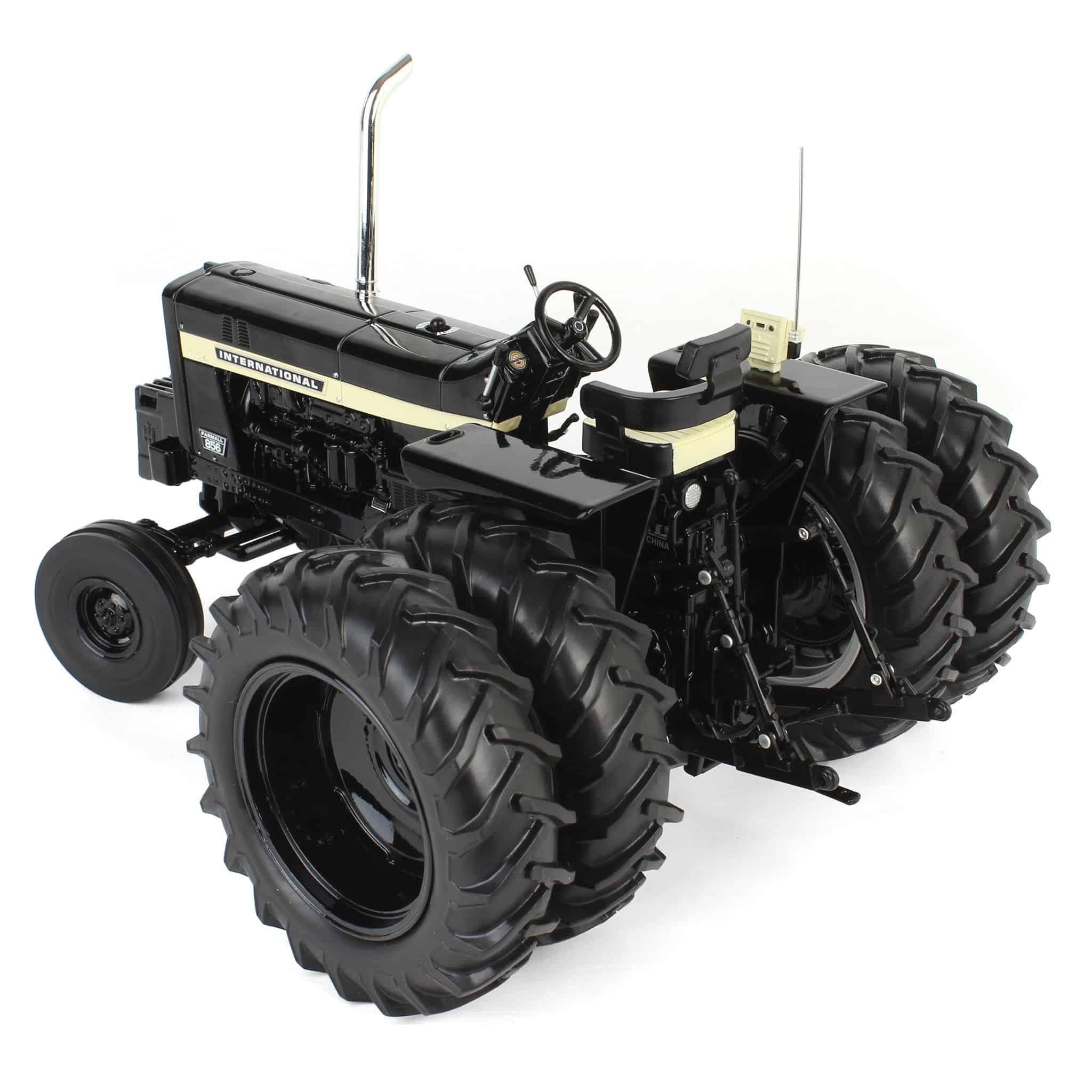 Black Chase Unit ~ 1/16 IH Farmall 856 Tractor, 4th in Outback Toys Ex