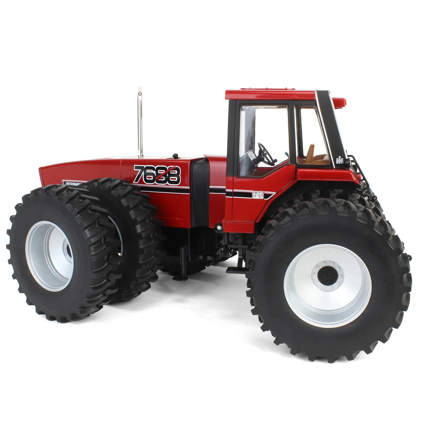 1/16 International 7688 Super 70 Series 2+2, 3rd in Outback Toys Exclu