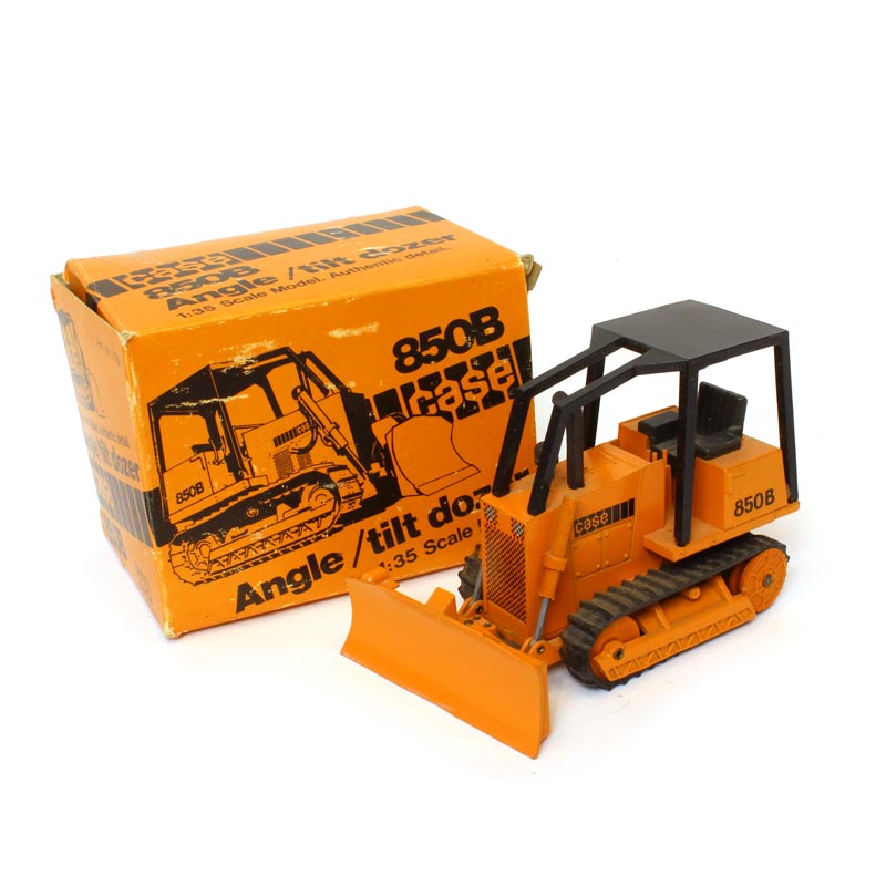 1/35 CASE 850B Angle Tilt Dozer by NZG — Outback Toys